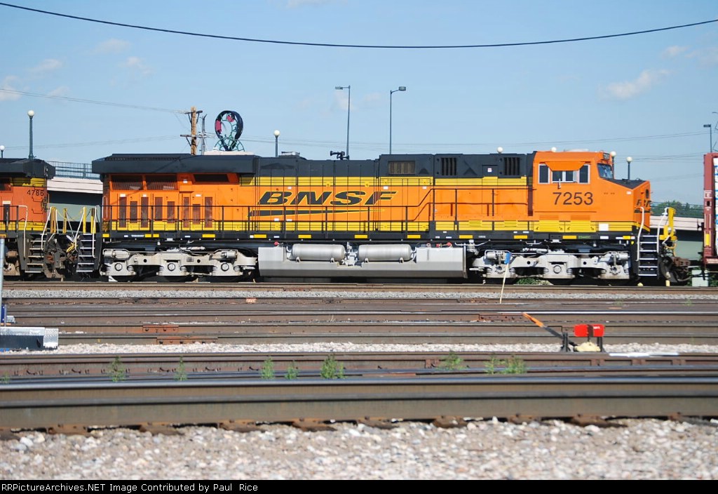 BNSF 7253
